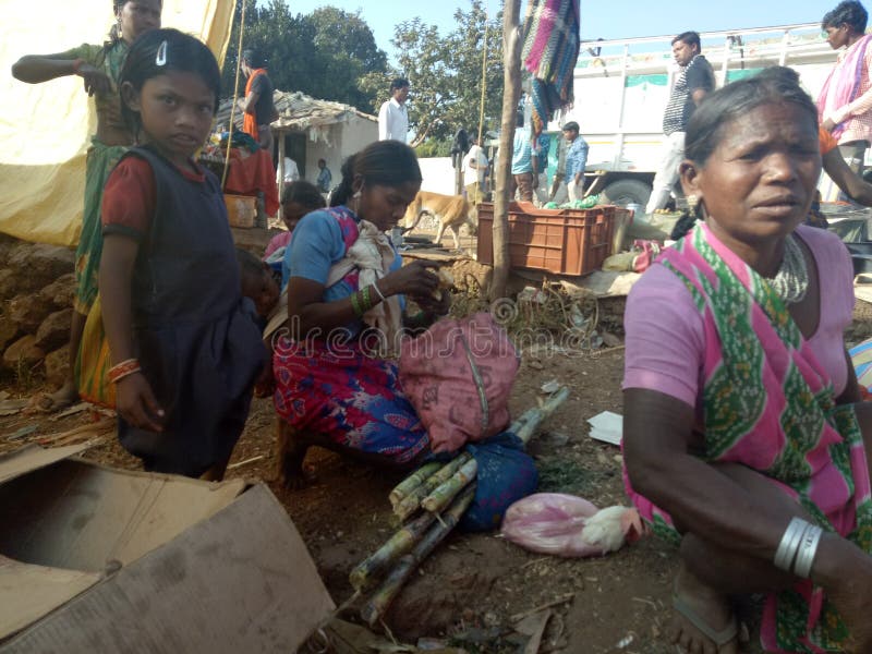 Forest market baiga editorial photography. Image of woman - 181118047