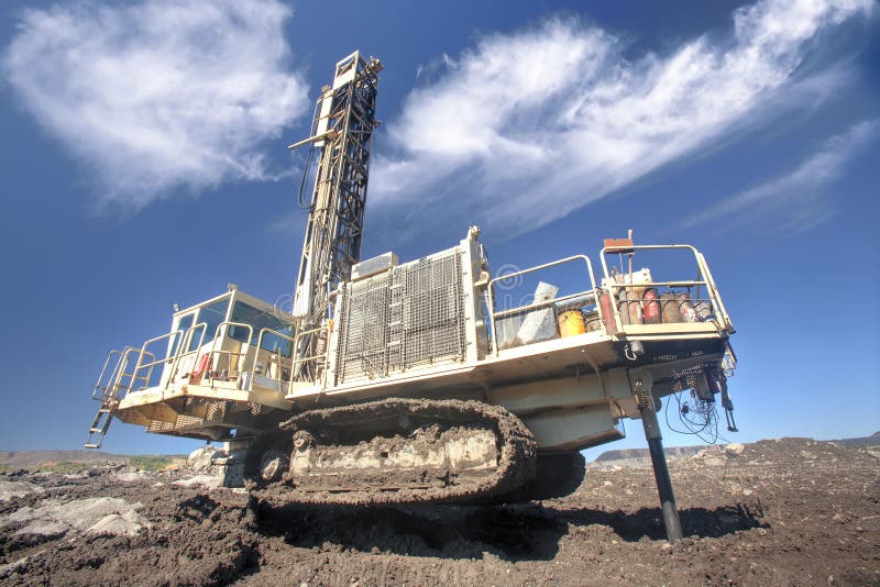 Foreuse photo stock. Image du action, lourd, roche, industrie - 21024696