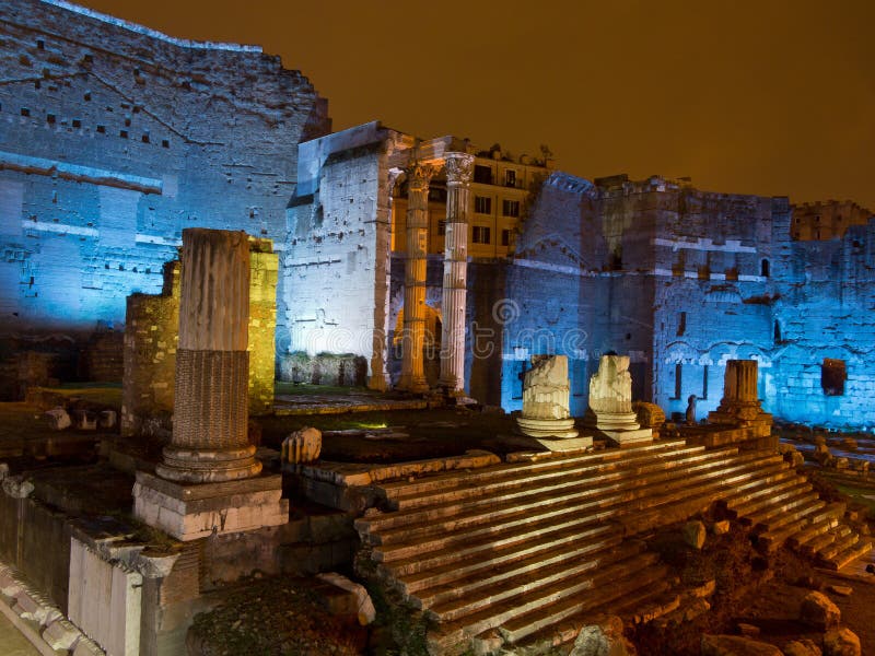 Fori Imperiali a Roma fotografia stock. Immagine di limiti - 36339858
