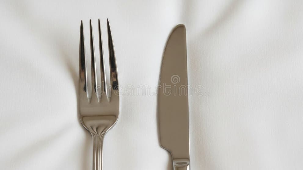 Smooth Slightly Curved Blade Stock Illustrations – 185 Smooth Slightly ...