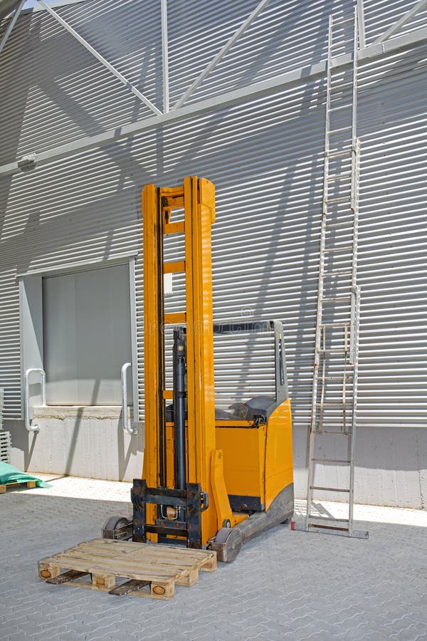 Forklift pallet stock image. Image of transport, warehouse - 16862191
