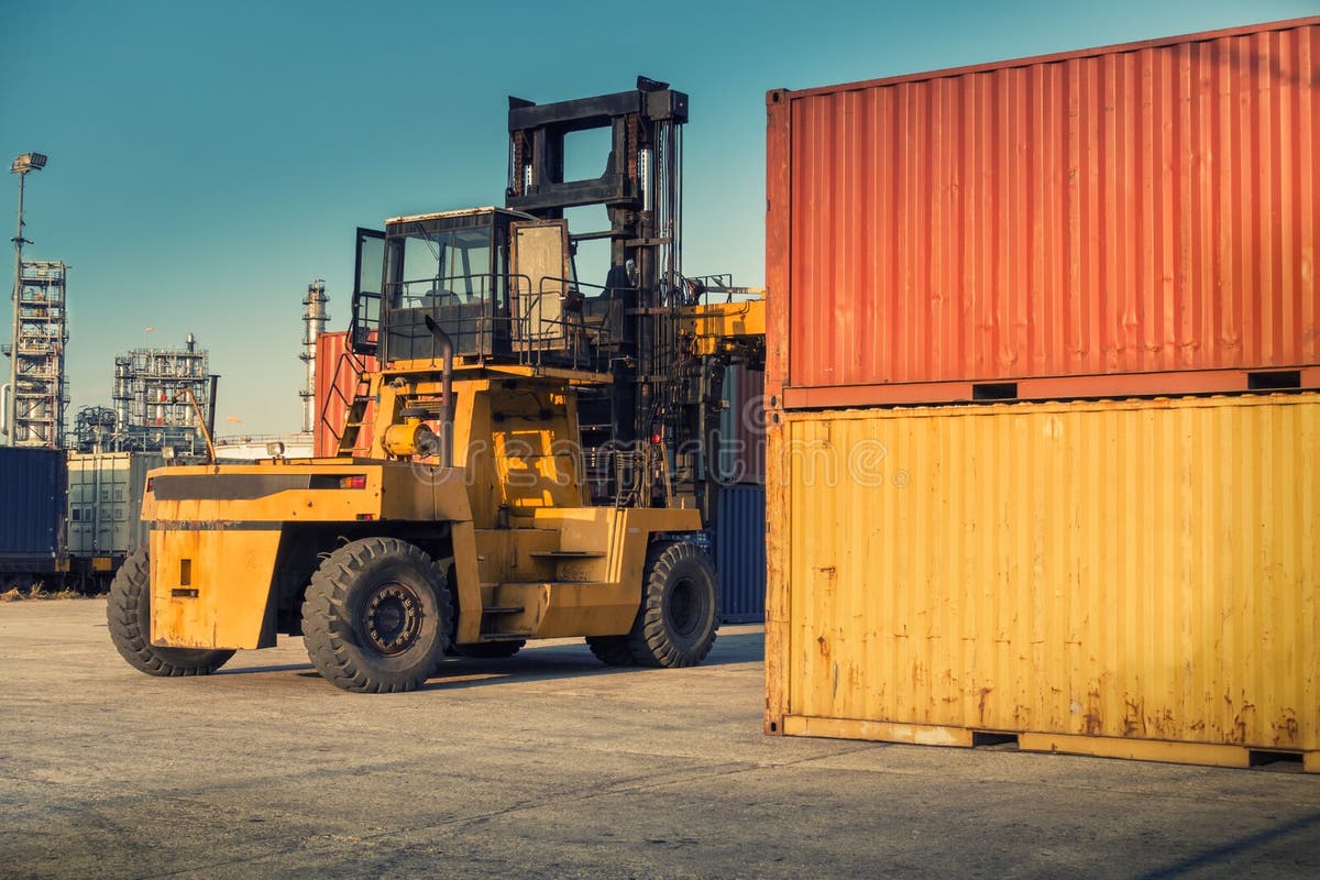 7,637 Shipping Container Forklift Stock Photos - Free & Royalty-Free ...
