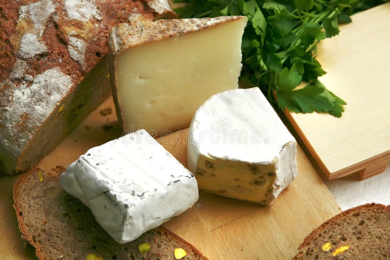 Formaggi francesi immagine stock. Immagine di nutrizione - 9282063
