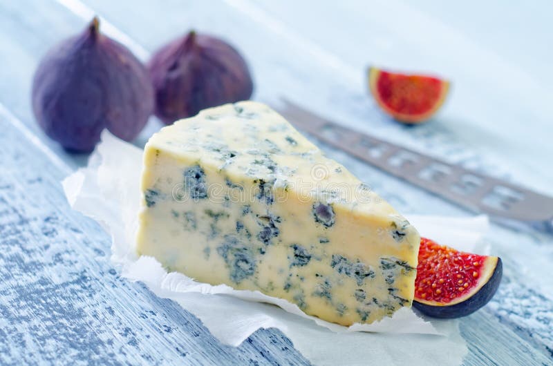 Bello Pezzo Del Formaggio Blu Fotografia Stock - Immagine di ...