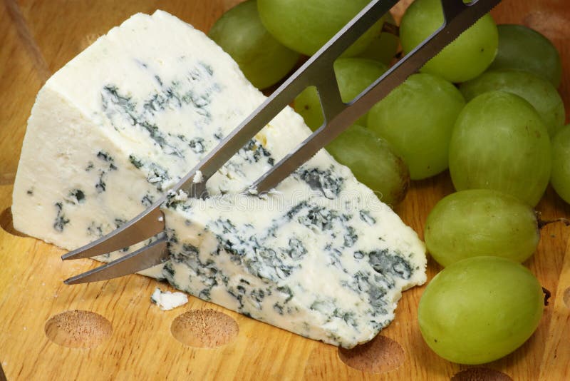 Formaggio della muffa fotografia stock. Immagine di verde - 11472868