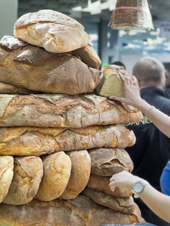 Formas De Pan Hecho En Casa En Uno Otras Imagen de archivo - Imagen de ...