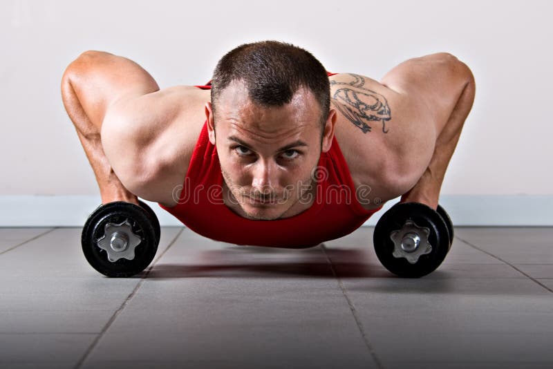 Formation De Forme Physique Image stock - Image du homme, physique: 3976077