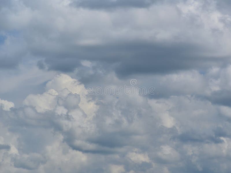 Formation of Nimbostratus Clouds Announcing the Imminent Fall of Rain Stock Image - Image of ...