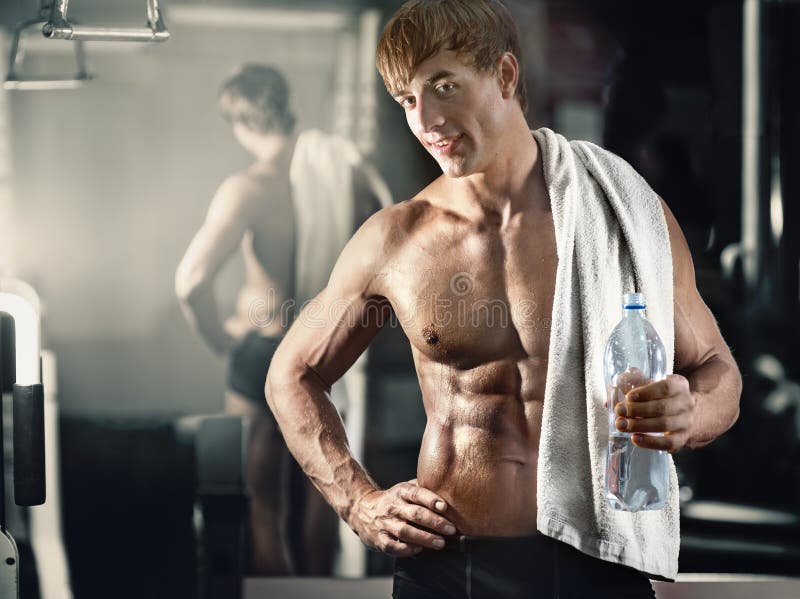 Forme physique image stock. Image du bodybuilder, brun - 21107889