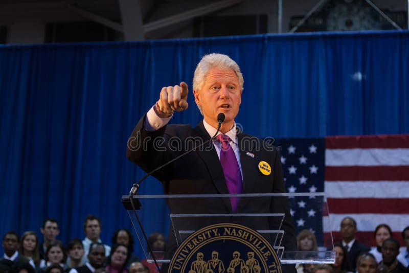 President Bill Clinton Giving Speech Editorial Image - Image of giving ...