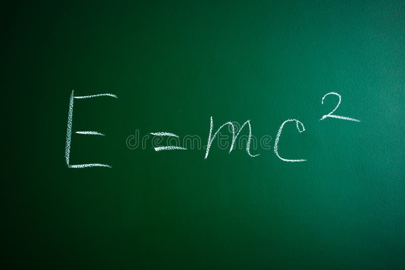 Formule D'Albert Einstein E=mc2l Sur Le Tableau Noir Image stock ...
