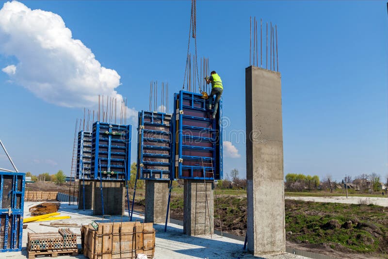 Formwork of Concrete Structure Columns Stock Photo - Image of deck ...