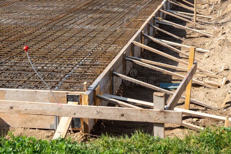 Formwork and Steel Reinforcement for Base Plate or Foundation Wall ...