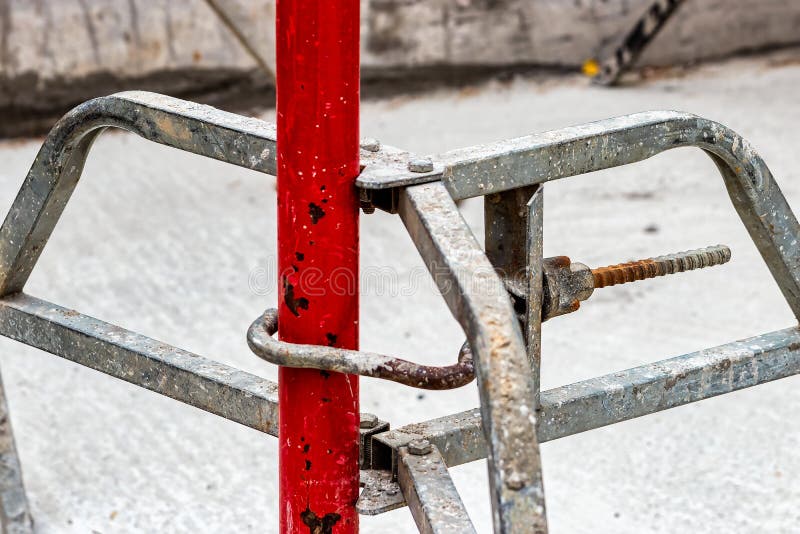 Formwork Supports the Second Floor of a Monolithic Building ...