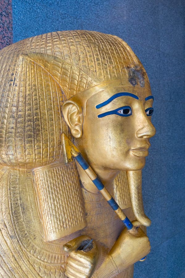 Forntida Egyptisk Guld- Maskering Av Yuya, Museum Av Kairo Redaktionell ...