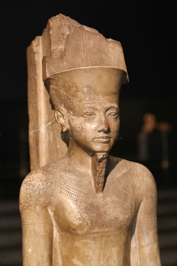 Forntida Staty I Det Egyptiska Museet Egypten Redaktionell ...