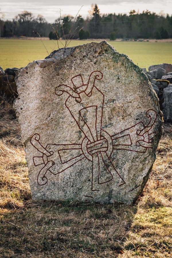 Forntida runsten fotografering för bildbyråer. Bild av skyddsremsa ...
