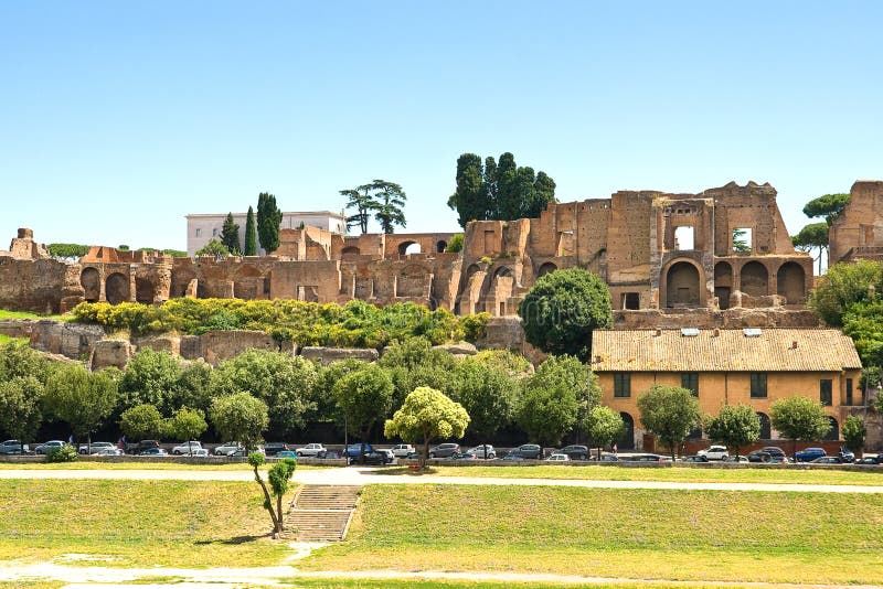 Foro Romano En Roma, Italia Imagen de archivo - Imagen de historia ...
