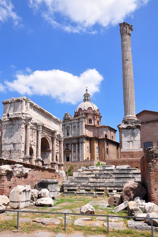 Foro Romanum, Roma, Italia foto de archivo. Imagen de columna - 23721754