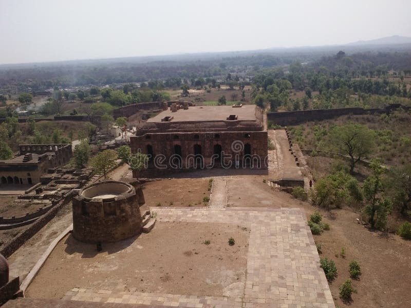 Fort d'Orcha photo stock. Image du fort, ville - 130000194