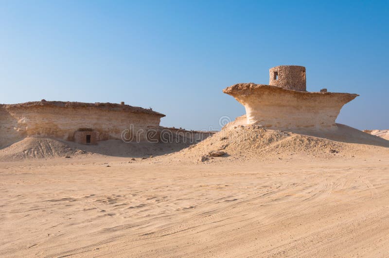 Fort in De Zekreet-woestijn Van Qatar, Midden-Oosten Stock Afbeelding ...