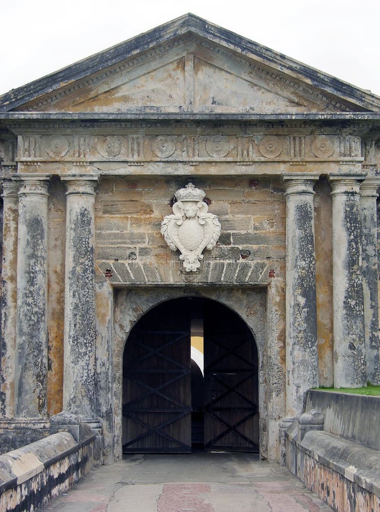 48,943 Old Fort Gate Stock Photos - Free & Royalty-Free Stock Photos ...