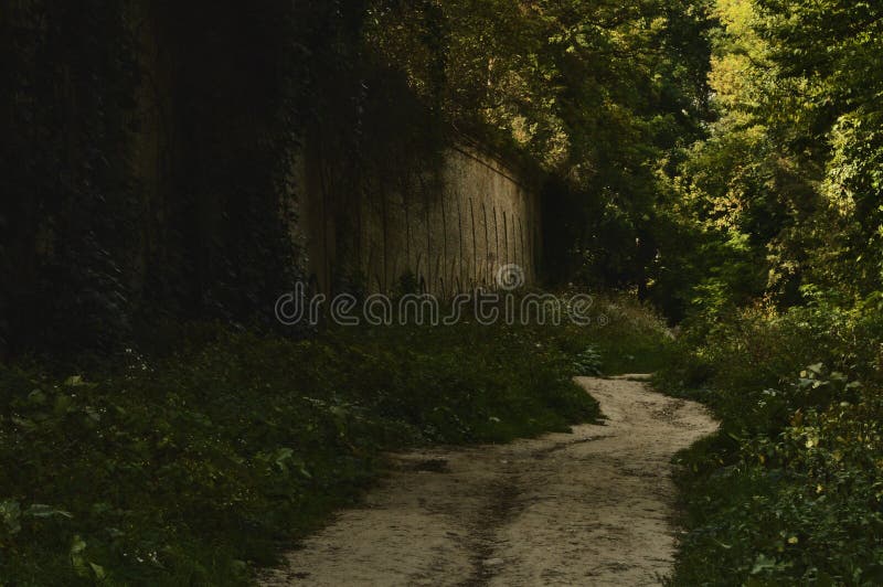 Fort im Dorf von Tarakaniv stockfoto. Bild von gebrochen - 136913142