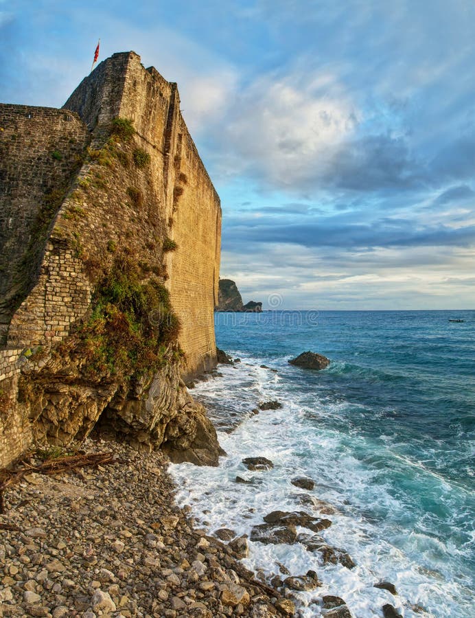 Fort by sea in sunset stock image. Image of architecture - 47072297