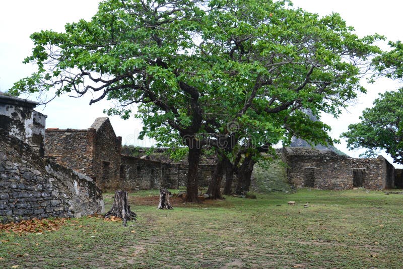 Fort Von Nossa Senhora DOS RemÃ©dios Stockfoto - Bild von sand, wasser ...