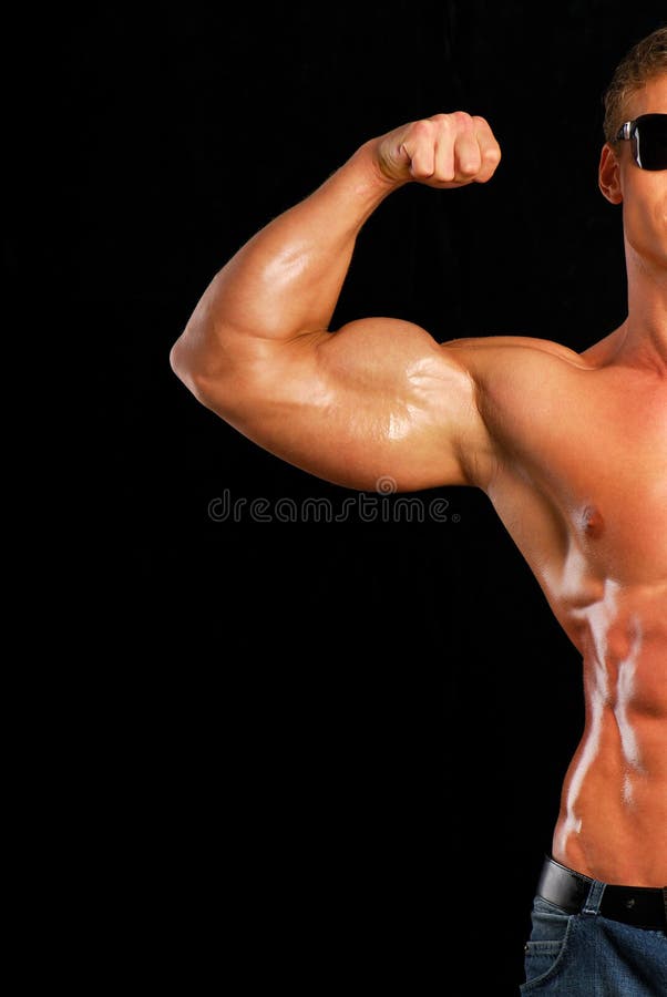 Uomo forte fotografia stock. Immagine di flessione, sano - 3351576