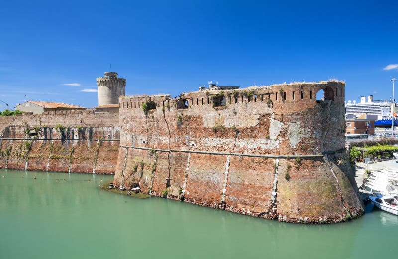 Die Alte Festung Fortezza Nuova in Livorno, Toskana, Italien, Surr ...