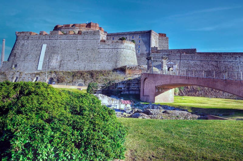 Fortezza Del Priamar, Savona, Italia Immagine Stock - Immagine di ...