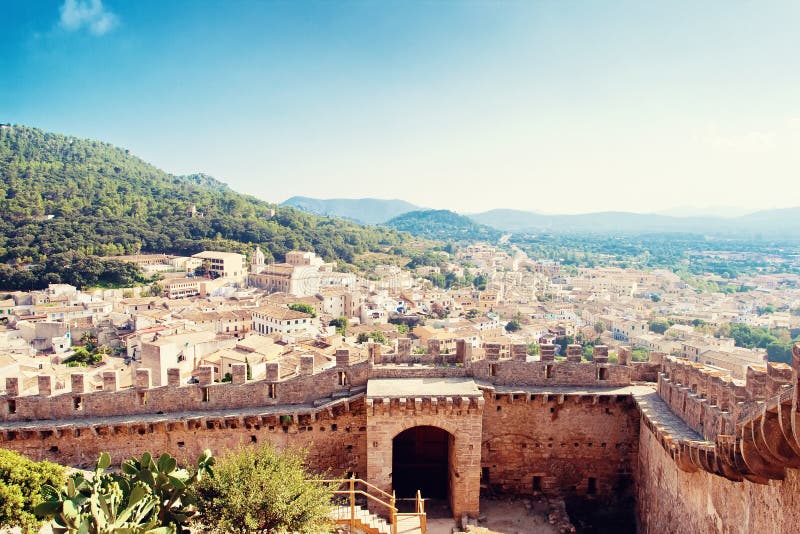 Fortification De Capdepera, Majorque Photo stock - Image du ...
