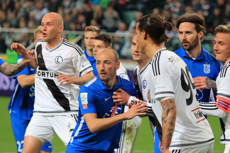 Fotbollsmatch redaktionell foto. Bild av polen, fotbollsspelare - 58285035