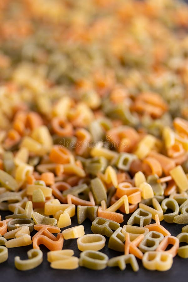 Foto Criada Da Massa Sob a Forma De Uma Letra - Massa Foto de Stock ...