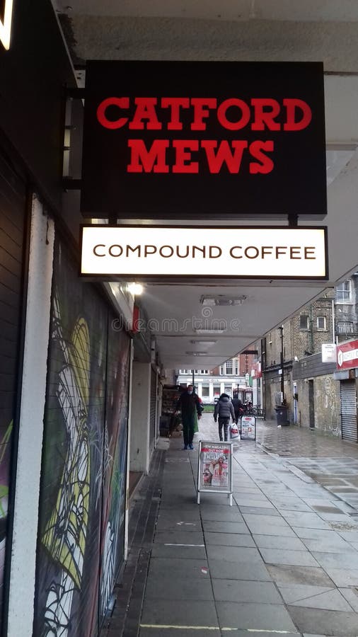 Foto De Letrero Para Catford Mews Fotografía editorial - Imagen de foto ...