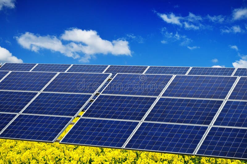 Foto-voltaische Sonnenenergie Stockbild - Bild von blau, elektrizität ...