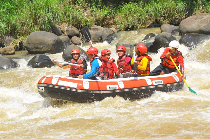 Daily fotography, rafting editorial photography. Image of power - 260019062