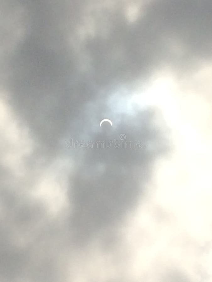 Fotos Reales De Un Eclipse Solar Imagen de archivo - Imagen de fondo ...