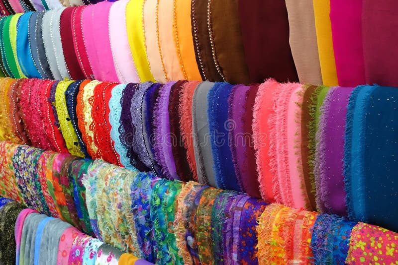 Foulard coloré de mode photo stock. Image du écharpe - 43295514