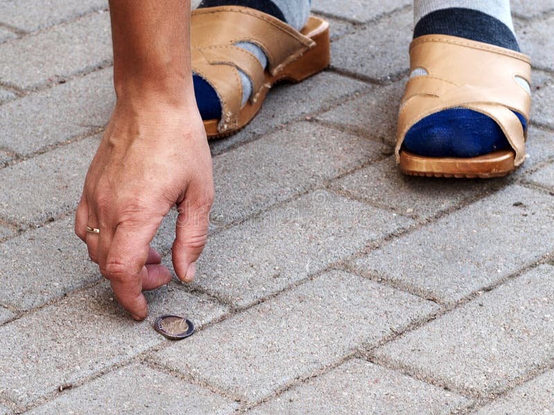 Found coin stock photo. Image of footpath, hand, surprise - 150831158
