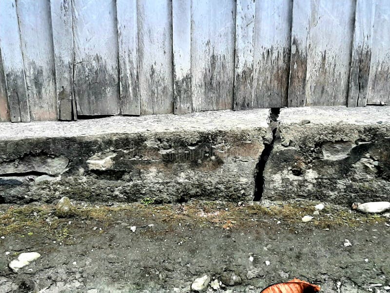 The Foundation of a House Cracked Due To Shifting Soil Stock Photo ...