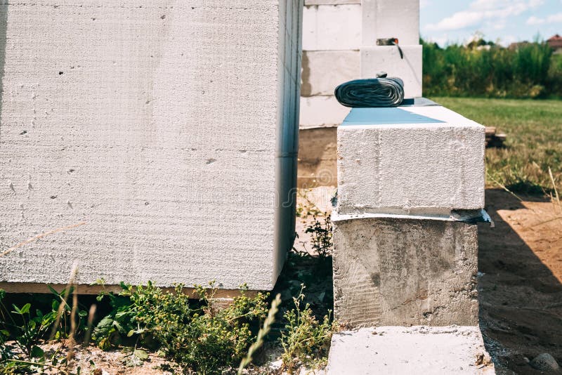 Foundation Waterproofing and the First Layer of Gas Silicate Blocks ...