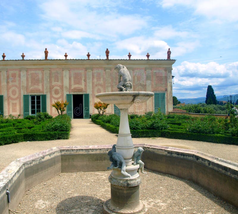 Fountain and building stock photo. Image of brunelleschi - 5469354