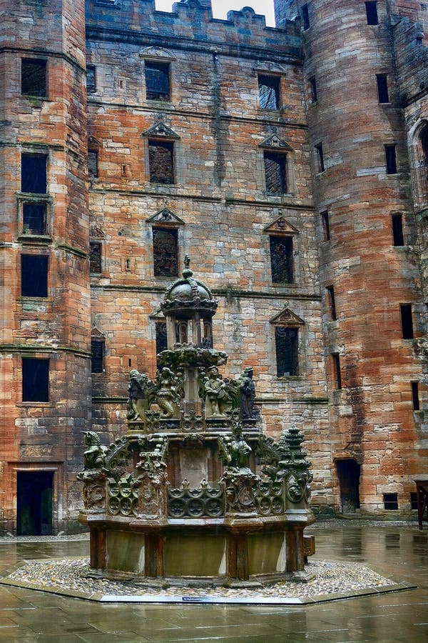 Fountain in the Castle, Linlithgow, Scotland Editorial Photo - Image of ...