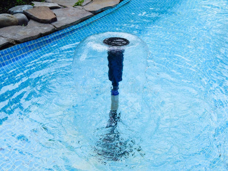 Fountain Drops and Splashes, Water Gushing and Splashing, Splashing in ...