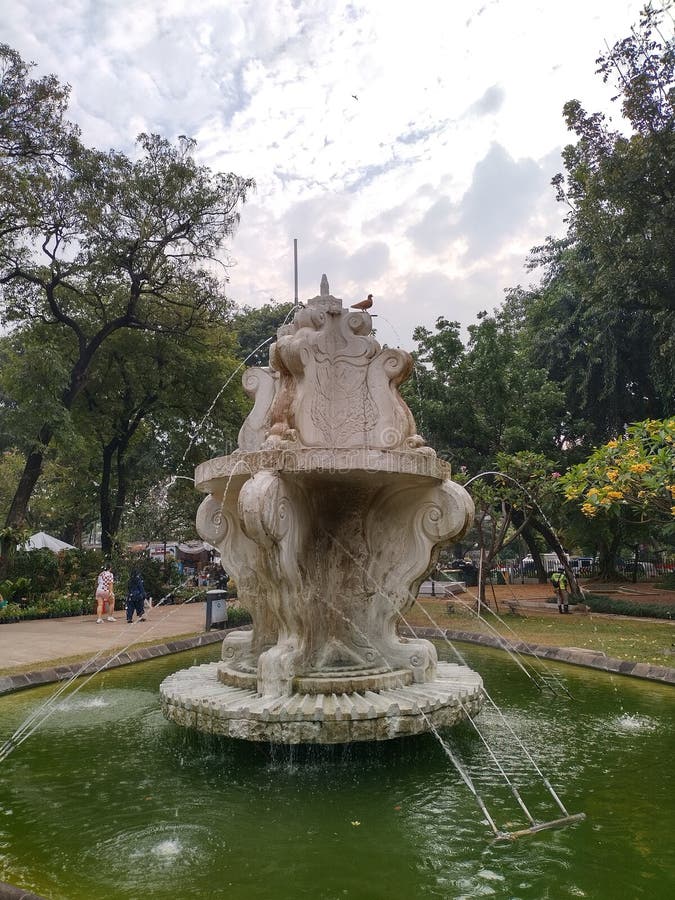 The Fountain on Lapangan Banteng Park, Jakarta Editorial Photo - Image ...