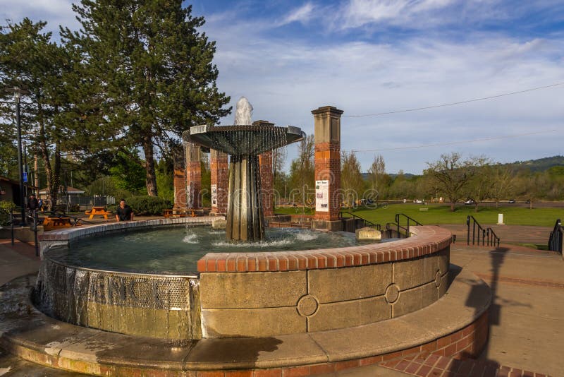 Fountain at the Main Entrance into a Central Park Editorial Image ...