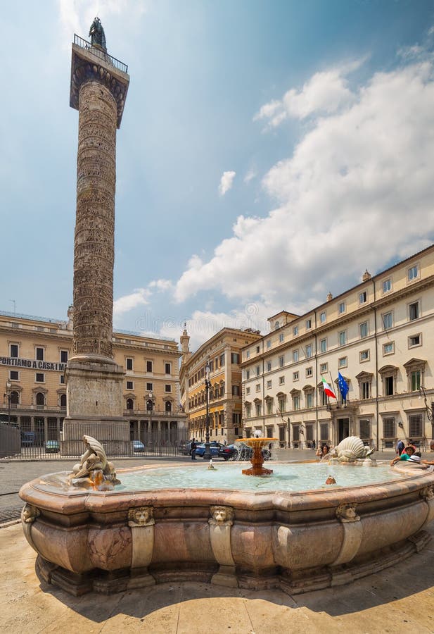 Fountain in Piazza Colonna in Rome. Italy Editorial Photography - Image ...