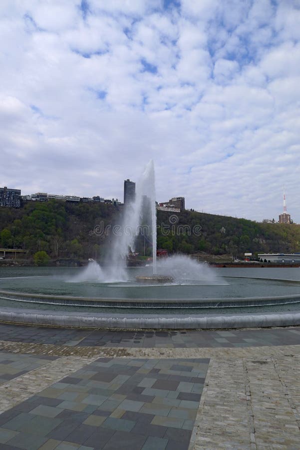 Fountain in Point State Park Stock Photo - Image of fort, summer: 40359804